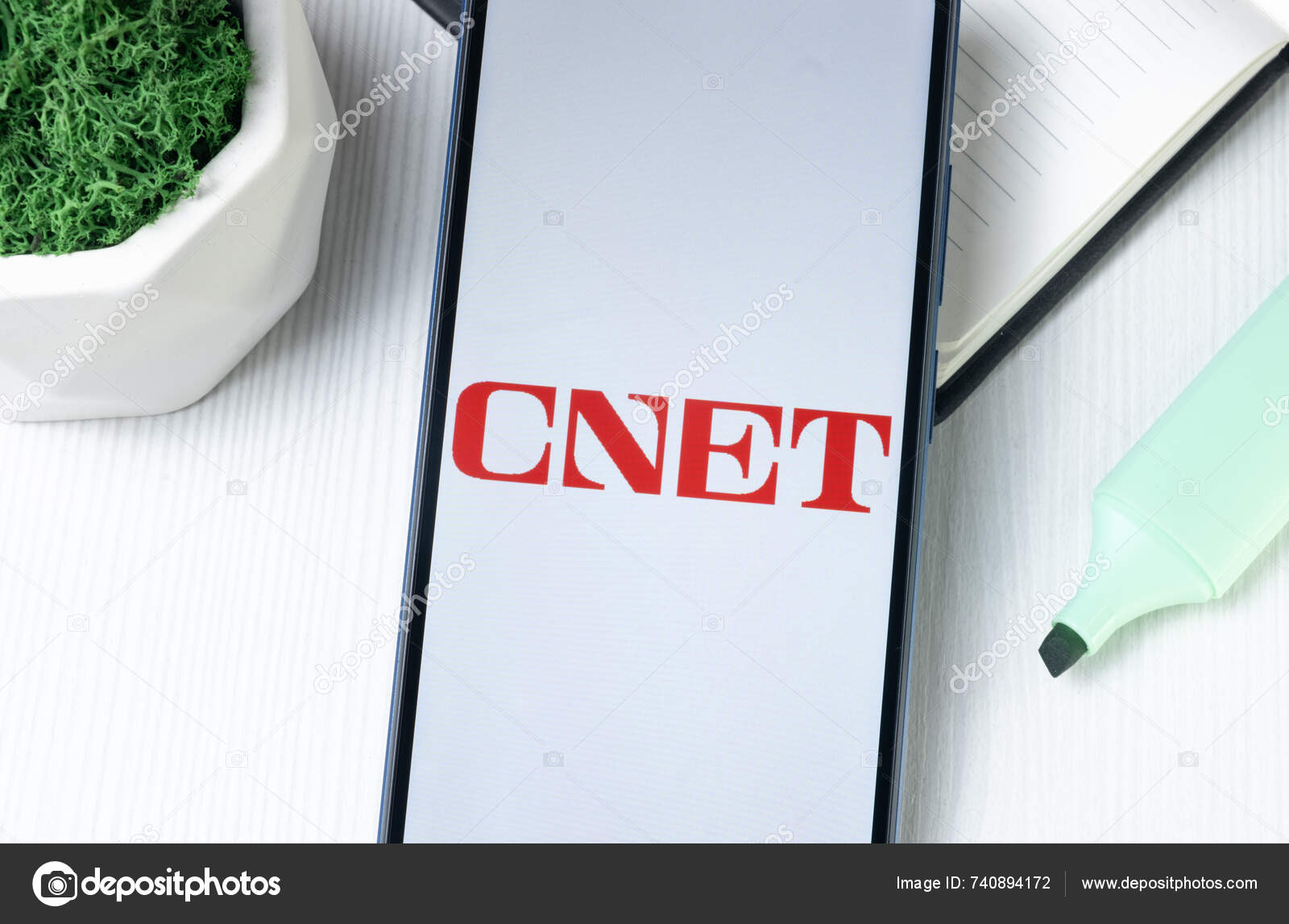 New York Usa August 2024 Cnet Logo Phone Screen Icon — Stock Editorial ...