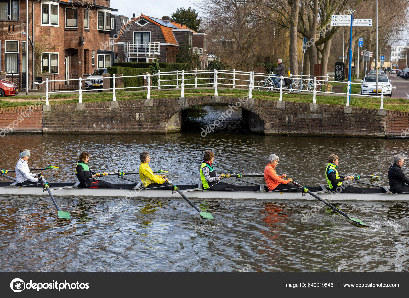 Delf Netherlands Rowing Team Practices Canal — Stock Editorial Photo ...