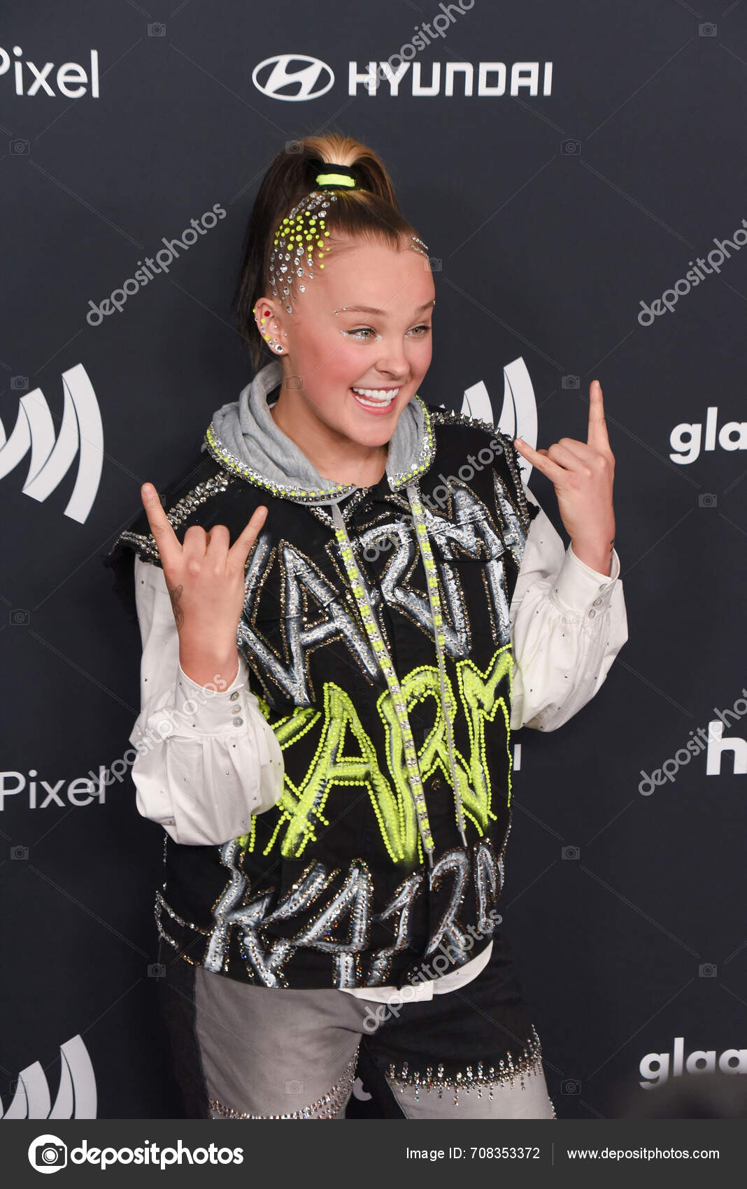 Beverly Hills Usa March 2024 Jojo Siwa Attends 35Th Annual — Stock ...