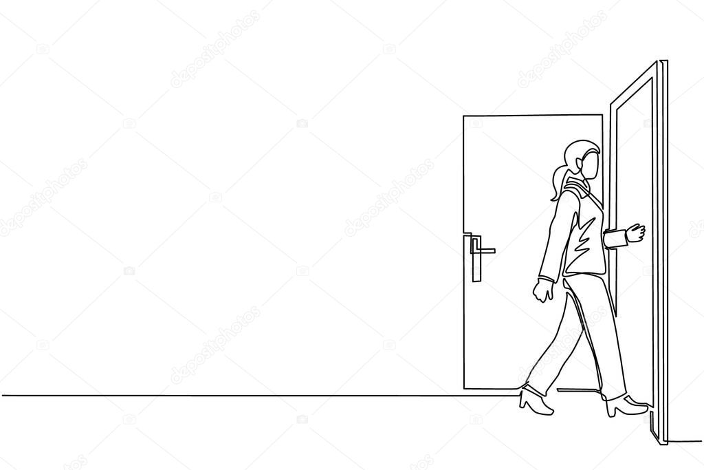 Una sola línea de dibujo de mujer de negocios entra en la habitación a ...
