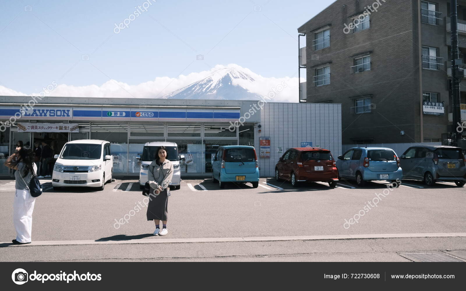 Kawaguchiko Japan May 2024 Japan Blocks Iconic Fuji View Convenience ...
