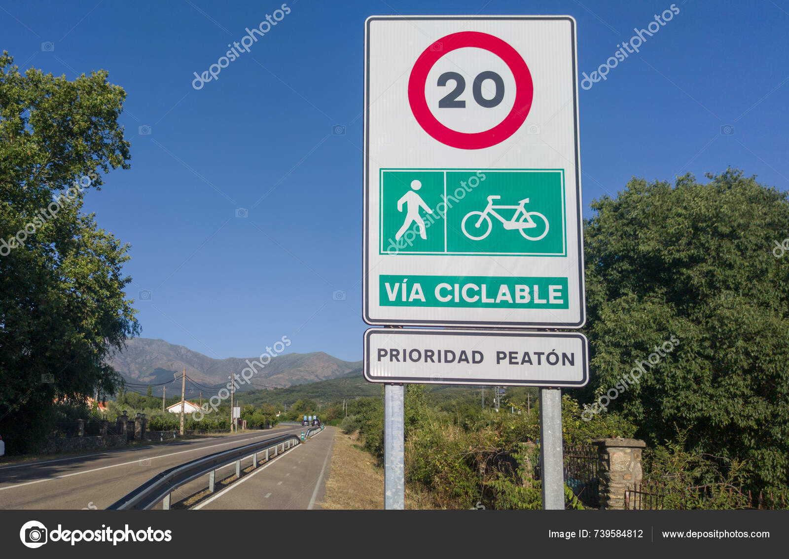 Hervas Spain 24Th Jul 2024 Segregated Cycle Lane Running Parallel ...