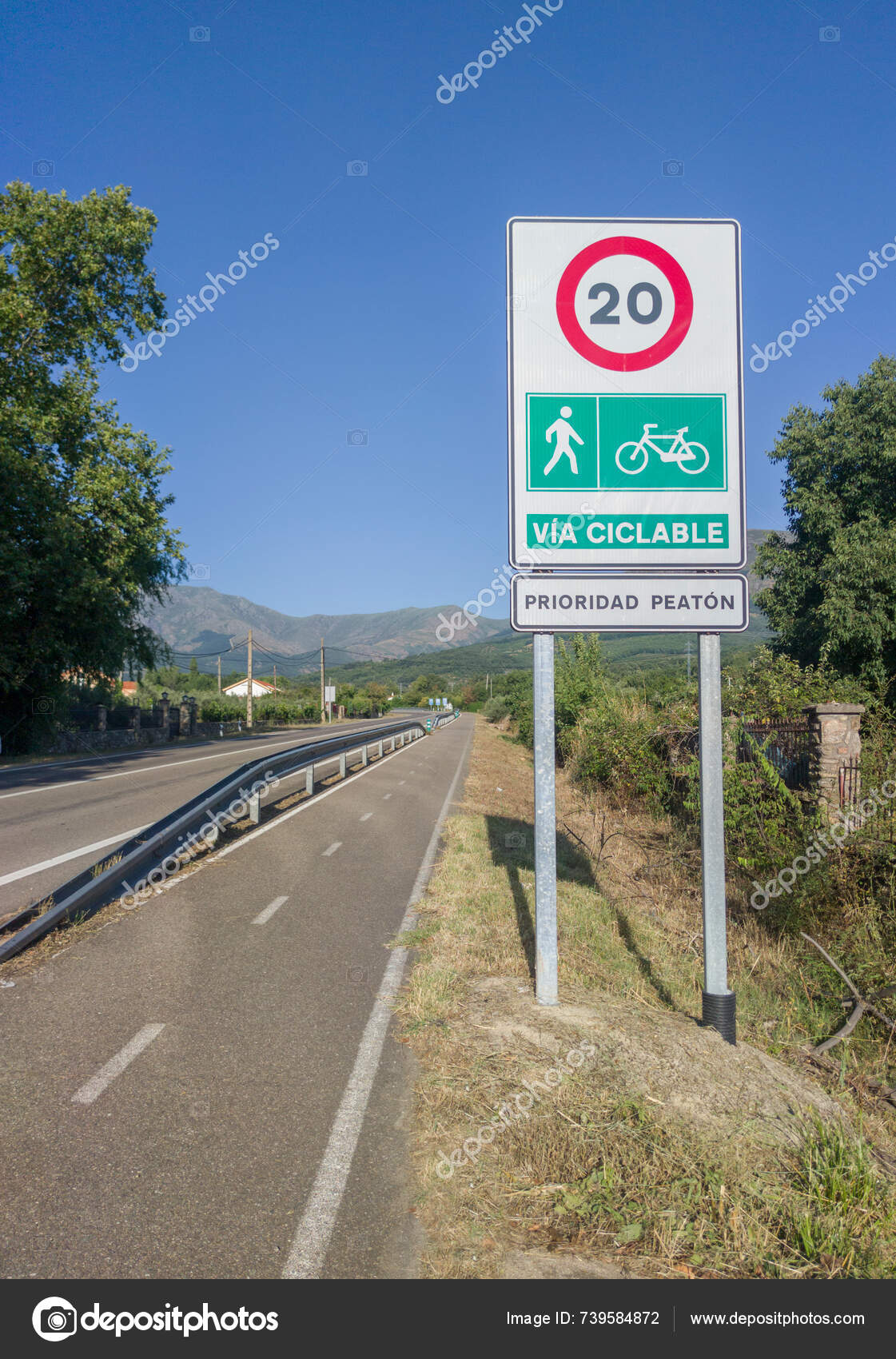 Hervas Spain 24Th Jul 2024 Segregated Cycle Lane Running Parallel ...