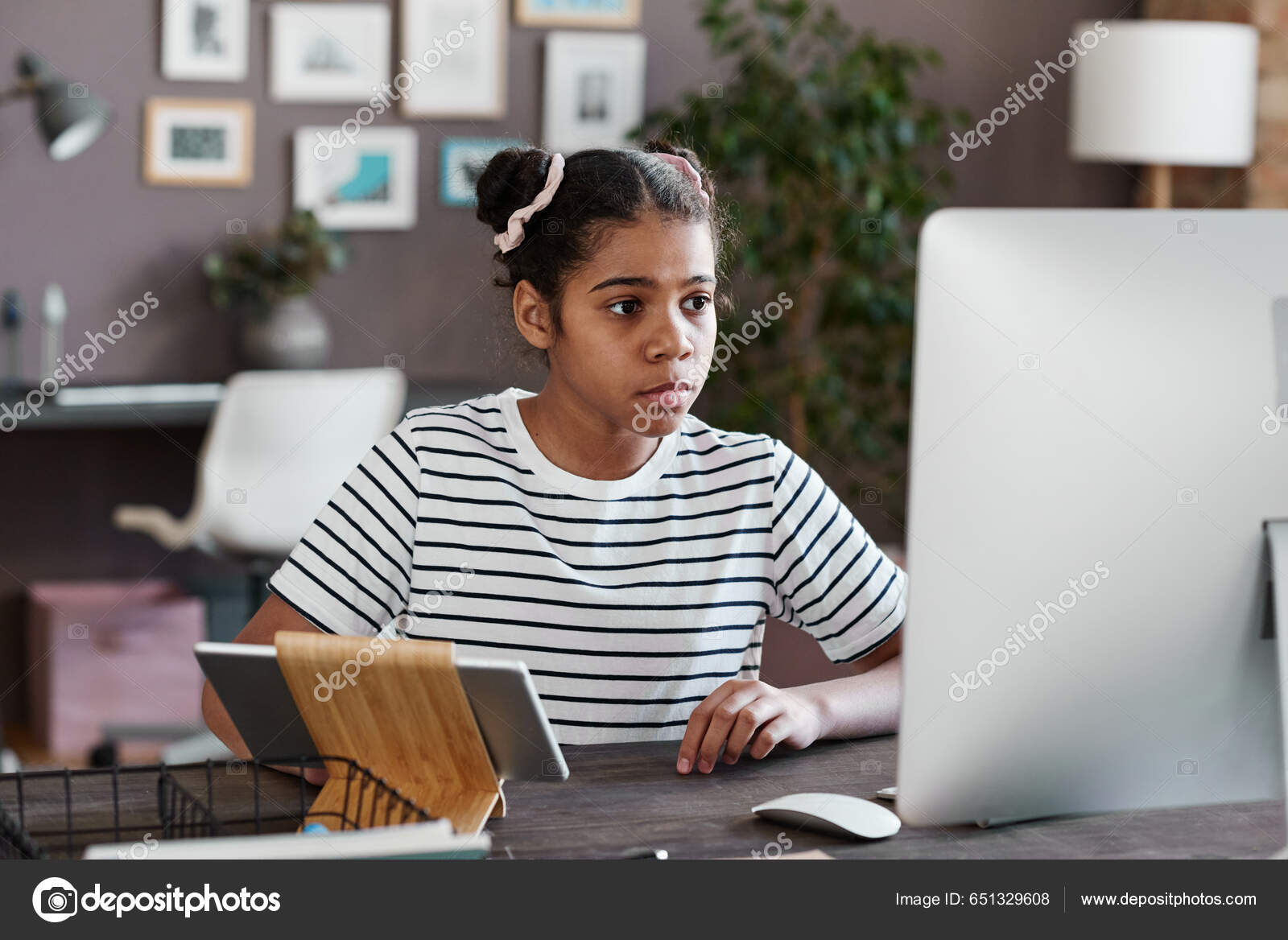 African Girl Sitting Her Table Front Computer Monitor Concentrating Her ...