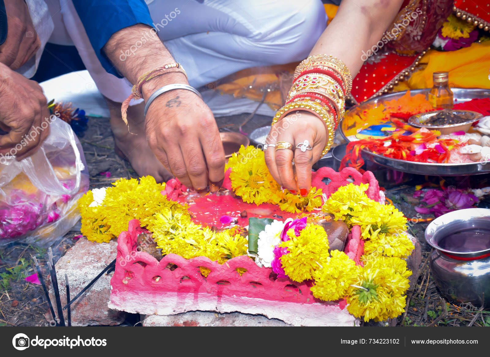 Indian Hindu Wedding Pre Wedding Rituals Puja Material Praying Hands ...