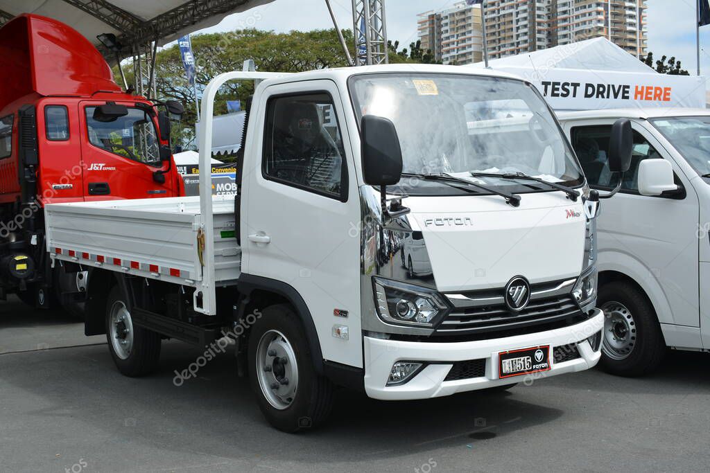 PASAY, PH - FEB 11 - Foton miler dropside truck at Foton Big Show on ...