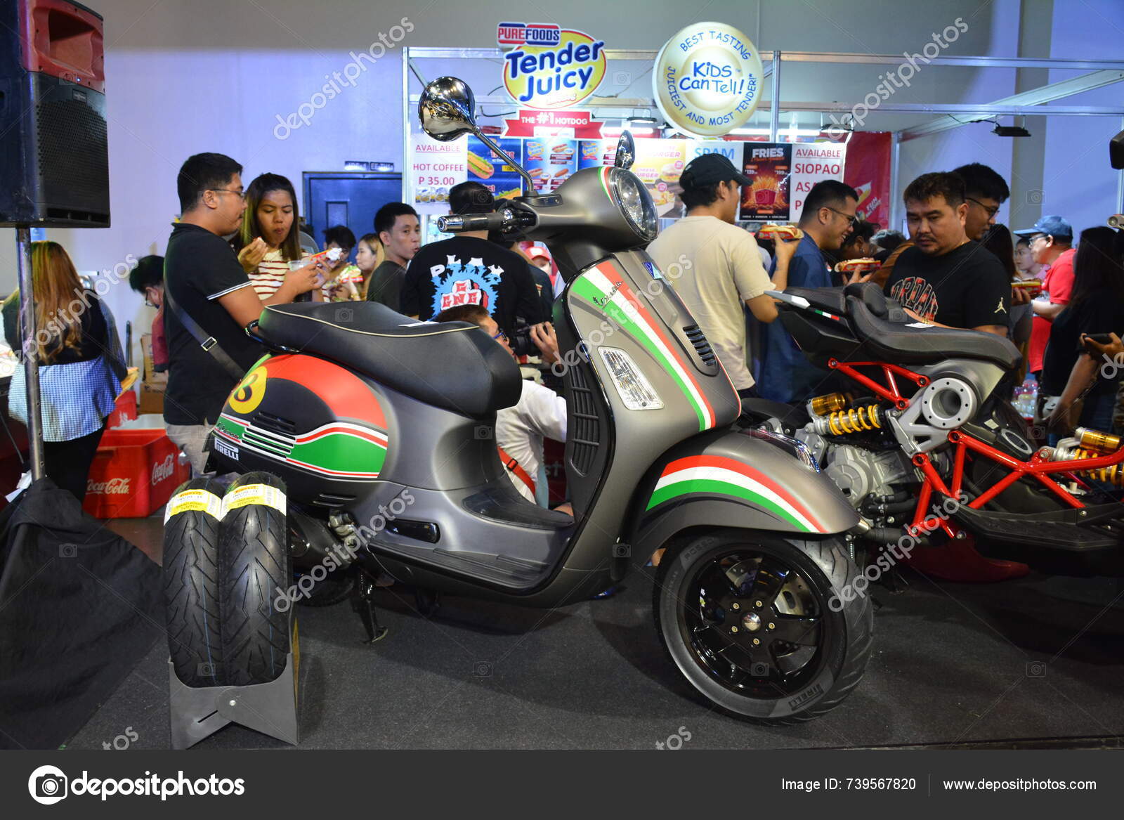 Pasay Apr Vespa Piaggio Makina Moto Show April 2024 Pasay — Stock Editorial Photo © imwaltersy ...