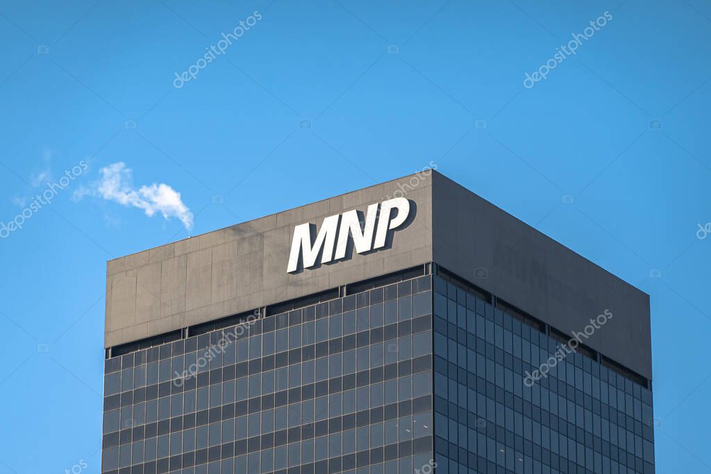 Edmonton, Alberta, Canadá. Apr 04, 2023. Un letrero del edificio de MNP ...