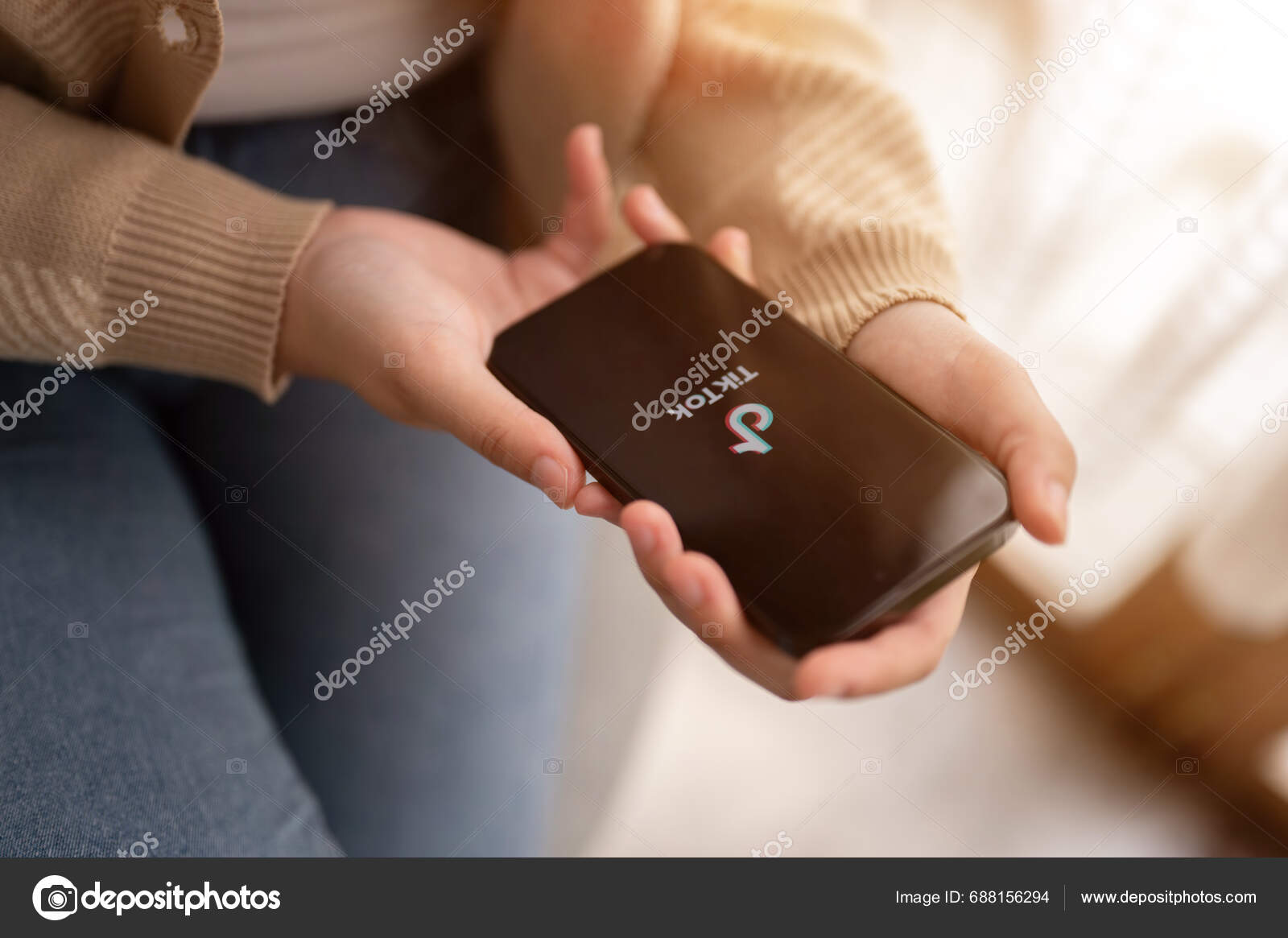 Chiang Mai Thailand Nov 2023 Woman Using Tiktok Application Iphone14 ...