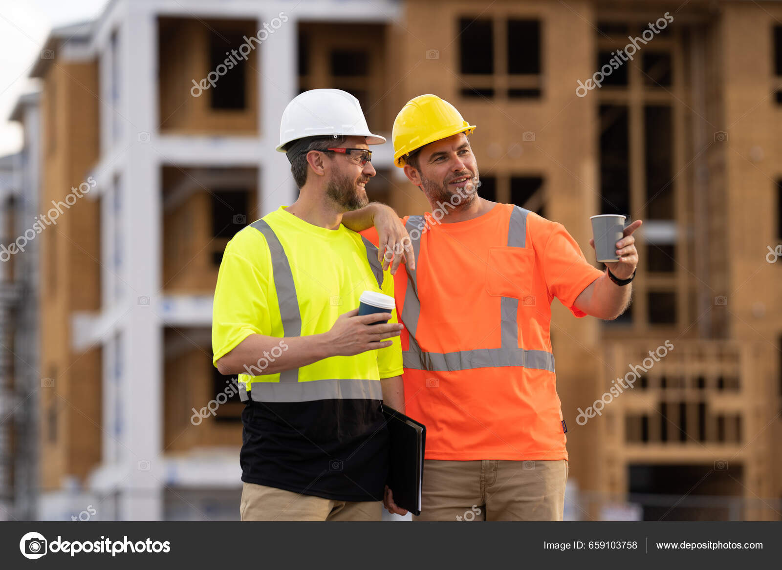Two Engineer Men Construction Site Wearing Hardhat Outdoor — Stock ...