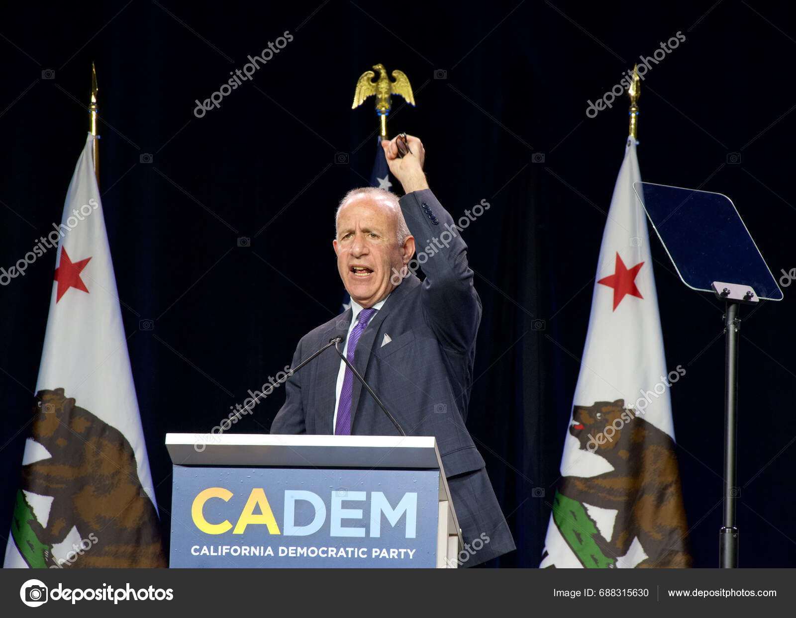 Sacramento Nov 2023 Mayor Darrell Steinberg Speaking Cadem Endorsing ... Sacramento Nov 2023 Mayor Darrell Steinberg Speaking Cadem Endorsing ...