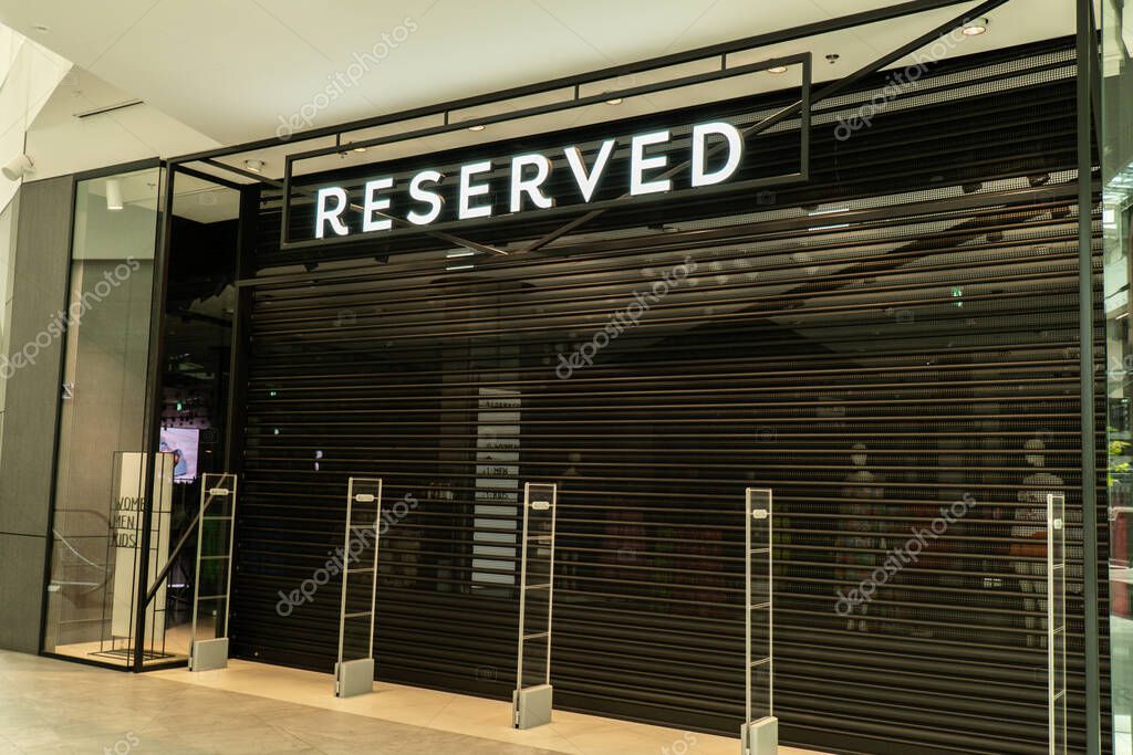 Gdansk Polonia, septiembre de 2022. RESERVADO Tiendas de ropa cerradas ...