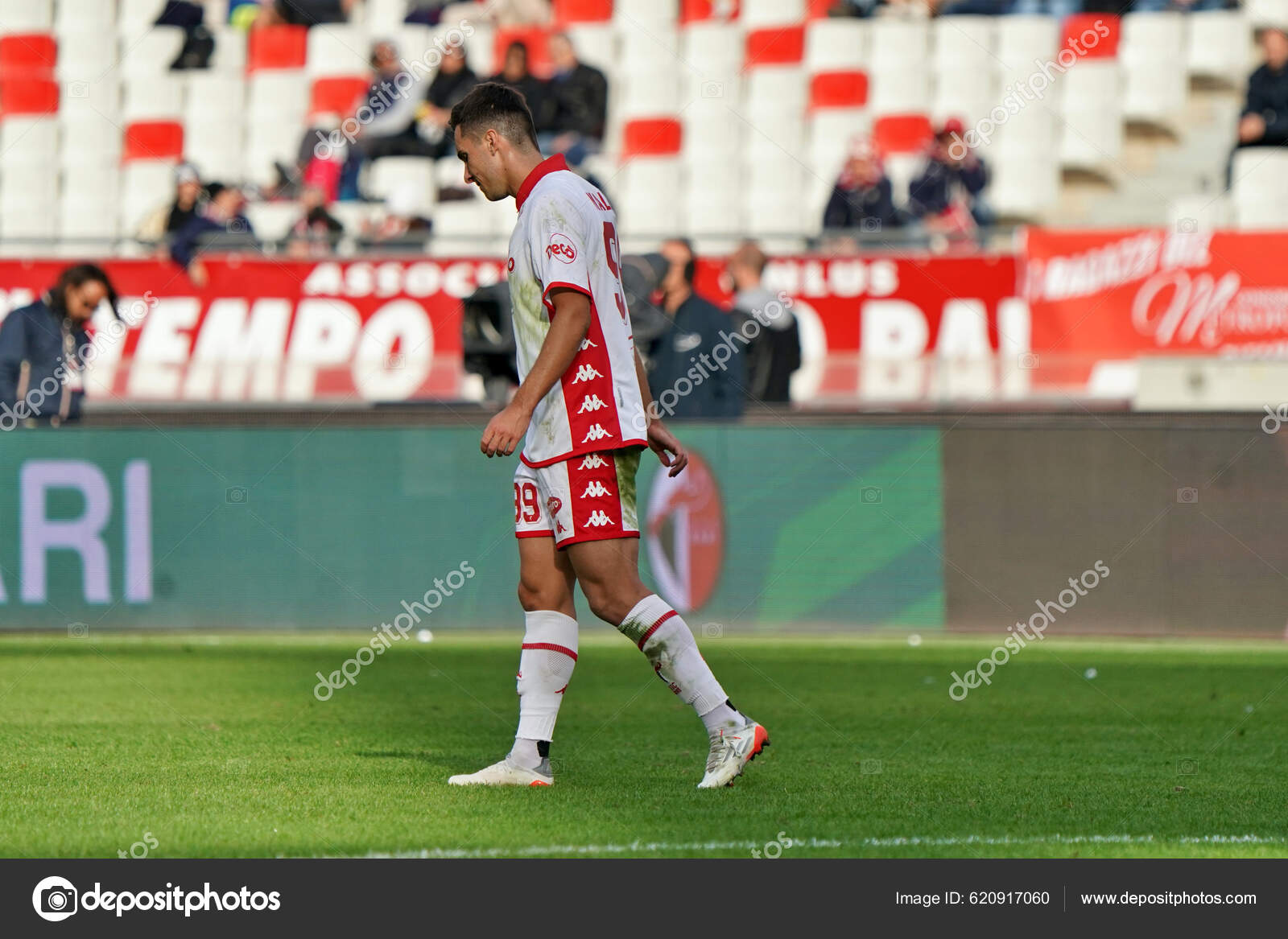 Alessandro Mallamo Ssc Bari Italian Soccer Serie Match Ssc Bari – Stock ...