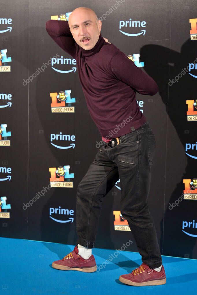 Maccio Capatonda durante la presentación del concurso italiano Lol: Chi ...