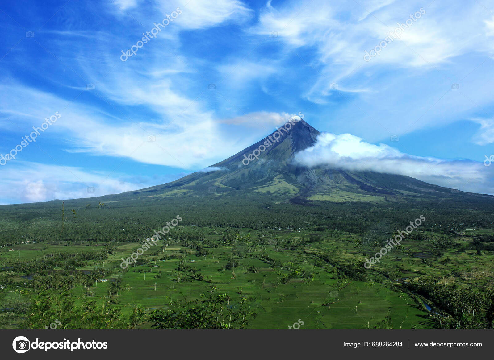 Mayon Also Known Mount Mayon Mayon Volcano Active Stratovolcano Located ...