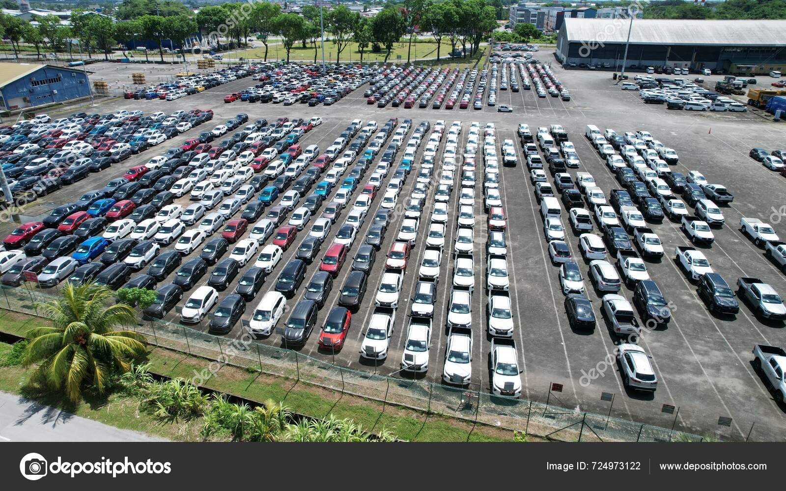 Kuching Malasia Junio 2024 Puerto Senari Puerto Terminal Pendiente ...