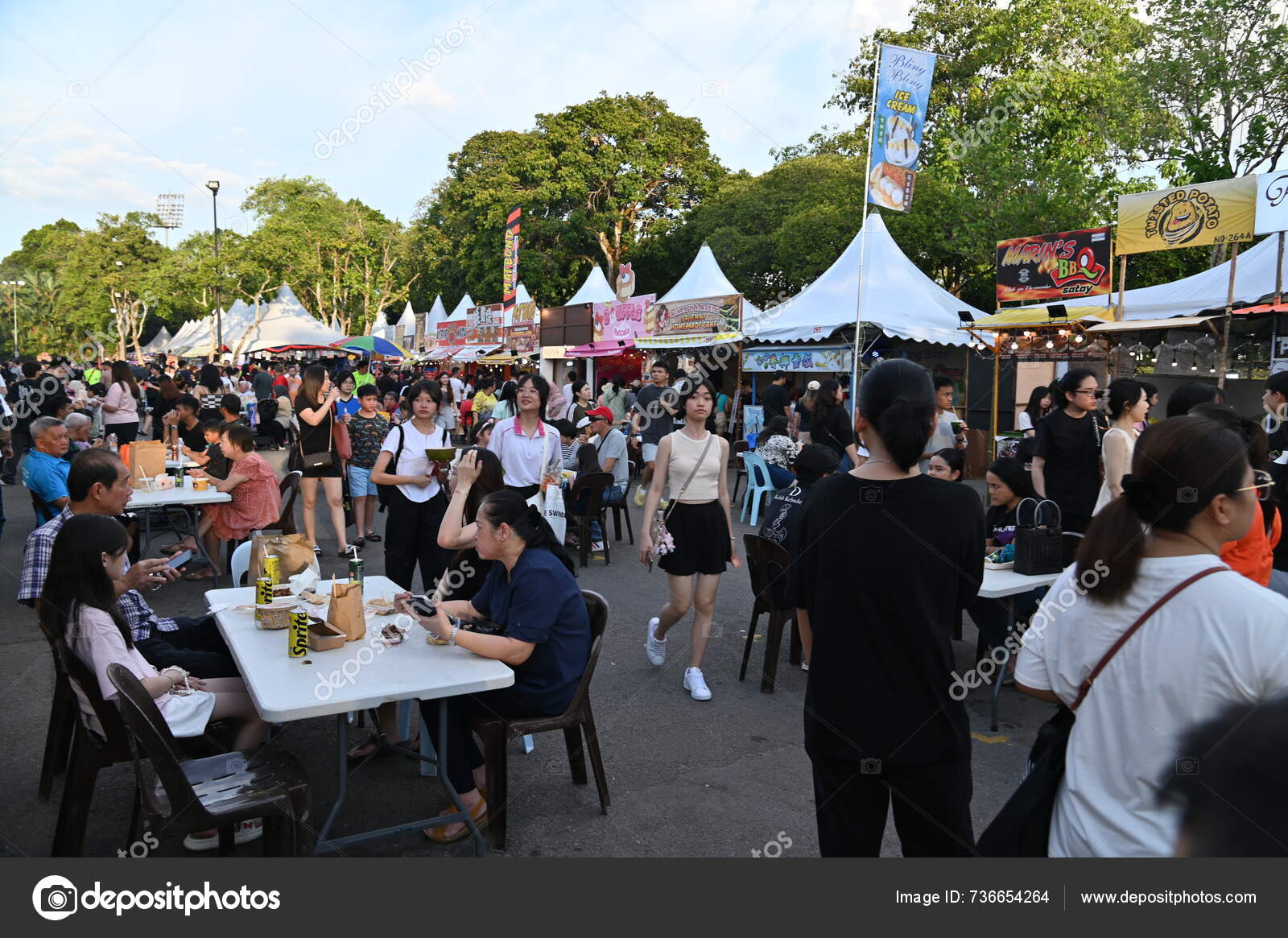Kuching Malasia Agosto 2024 Feria Calle Food Festival Kuching — Foto ...