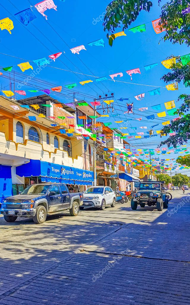 Puerto Escondido Oaxaca México 16. Enero 2023 Típico hermoso y colorido ...
