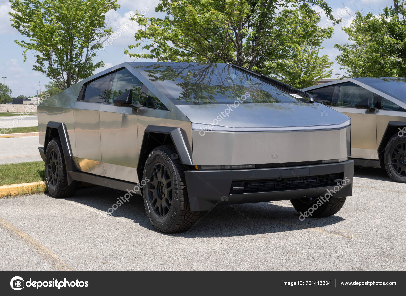 Indianapolis May 2024 Tesla Cybertruck Display Dealership Tesla Claims ...