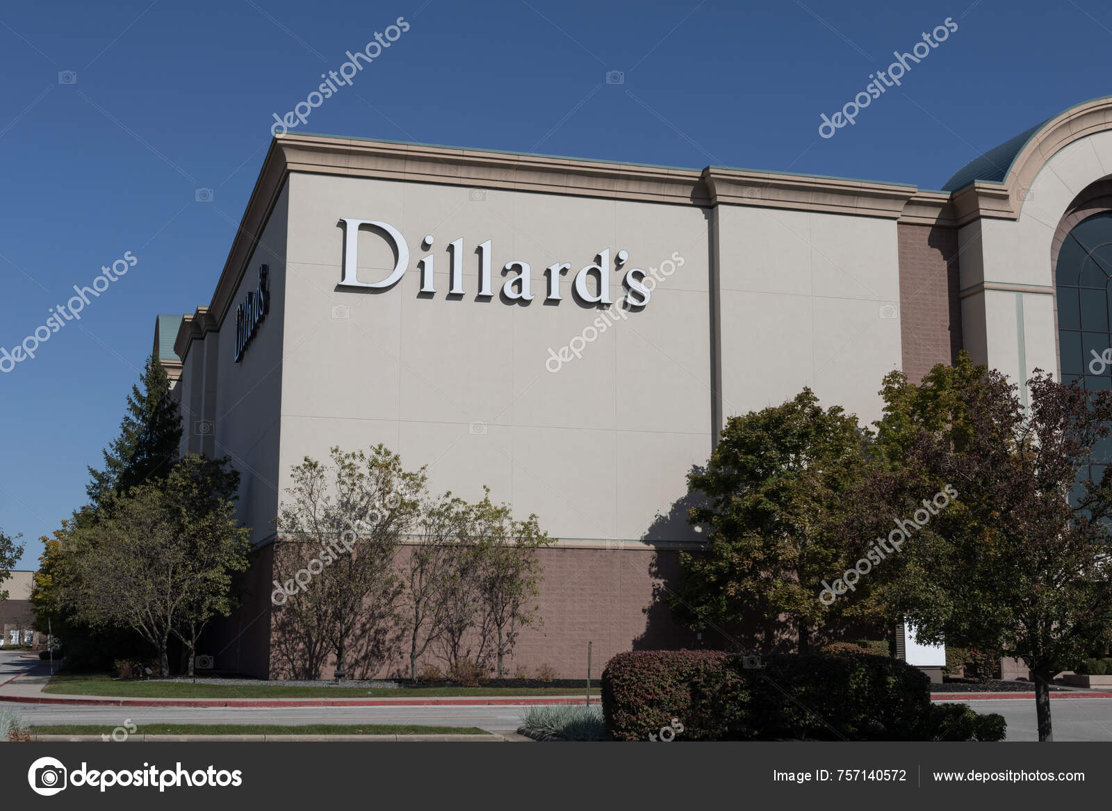 North Olmsted October 2024 Dillard's Retail Shopping Mall Location ...