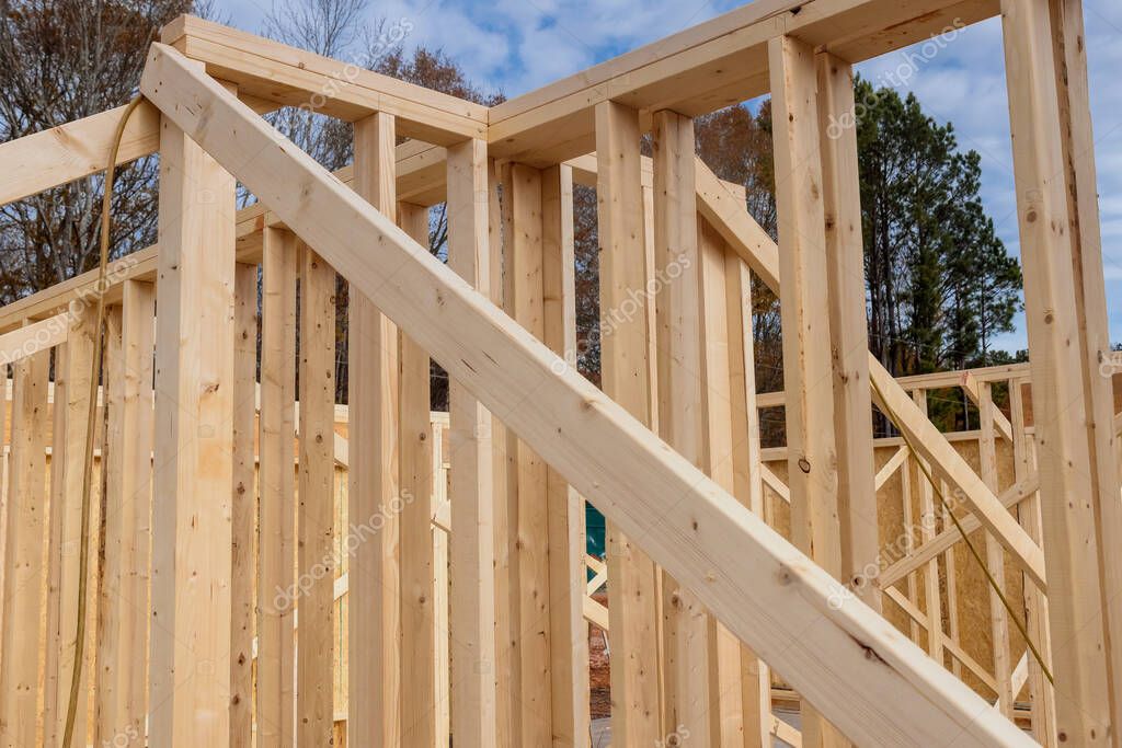 En construcción es casa de viga construida con marco de madera 2023