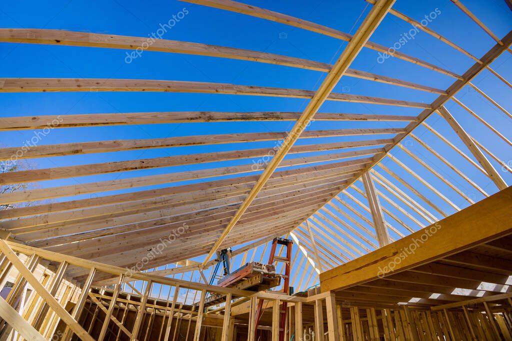 En vigas de madera que se utilizan en la construcción de edificios ...