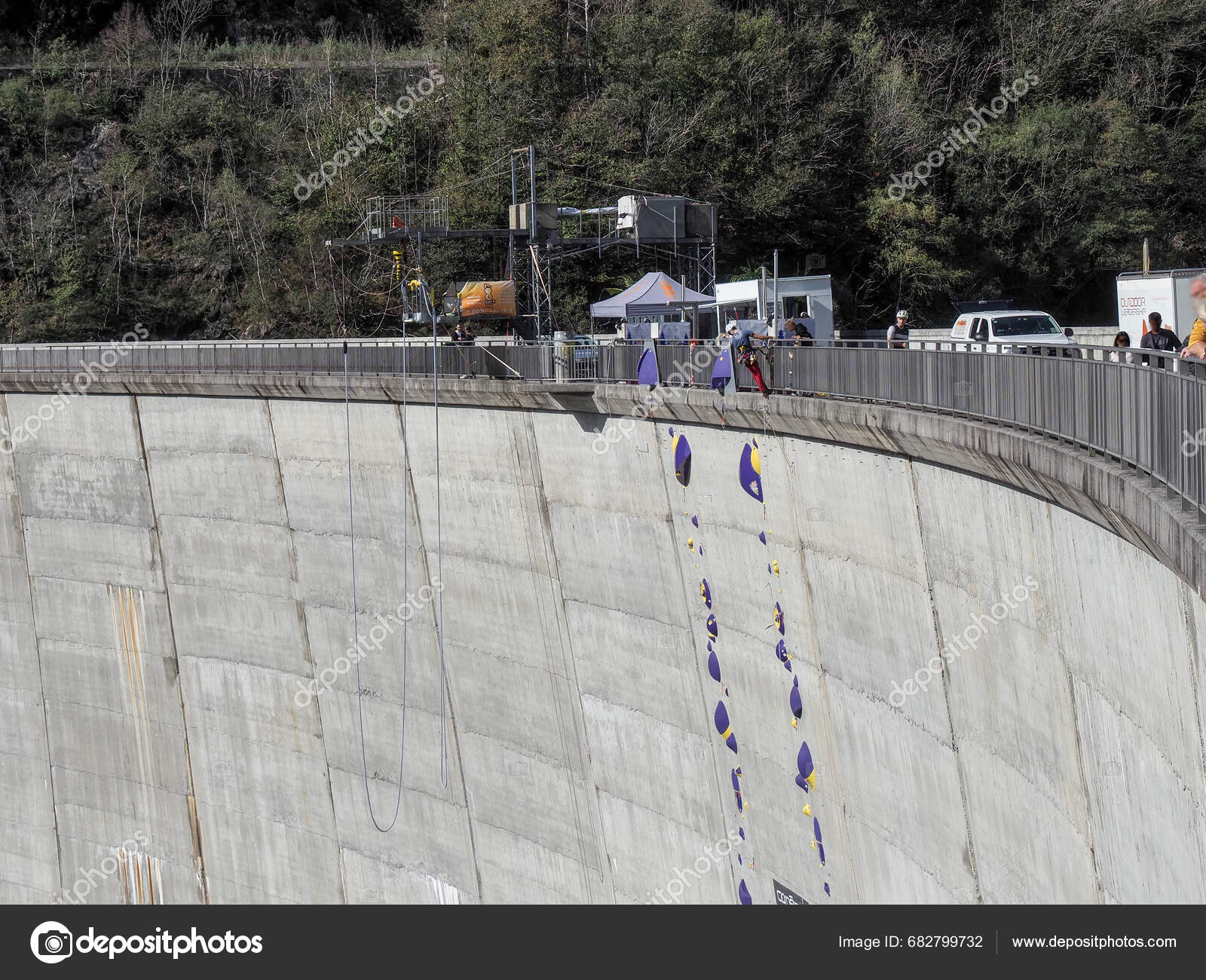 Contra Dam Switzerland October 2023 Freclimbing Dam Electricity ...