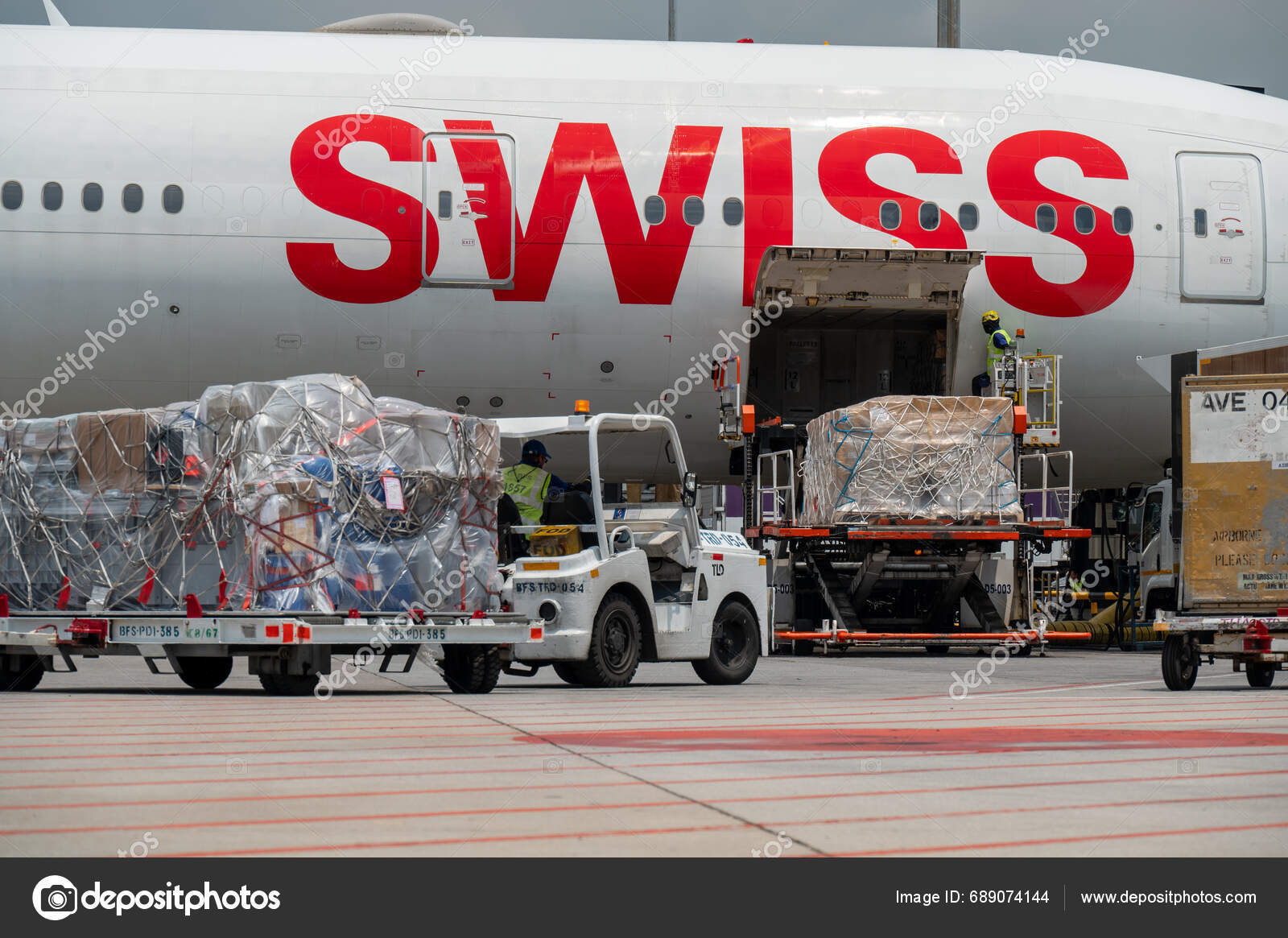 Bangkok Thailand September 2023 Swiss Air Cargo Logistic Containers ...