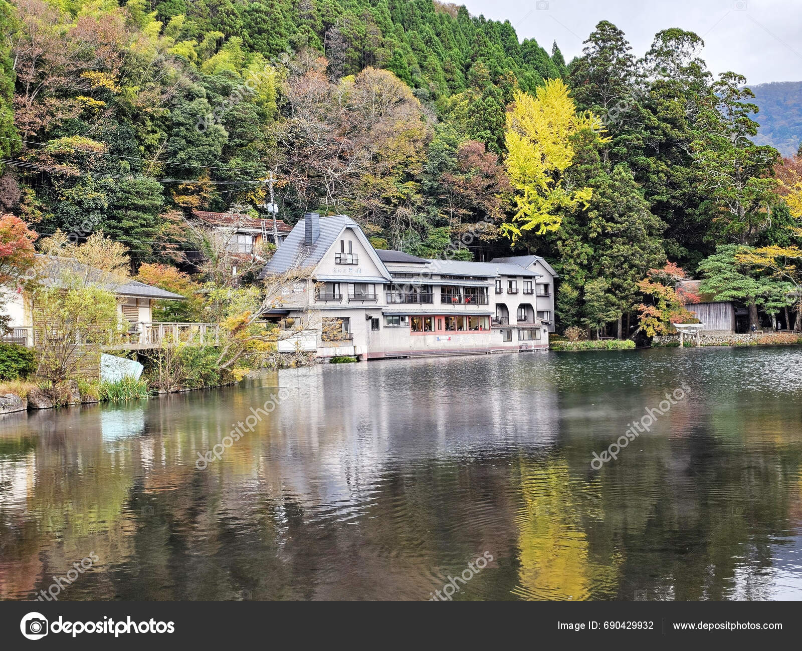 Yufuin Japan November 2023 Kinrin Lake Autumn Famous Landmark Yufuin ...