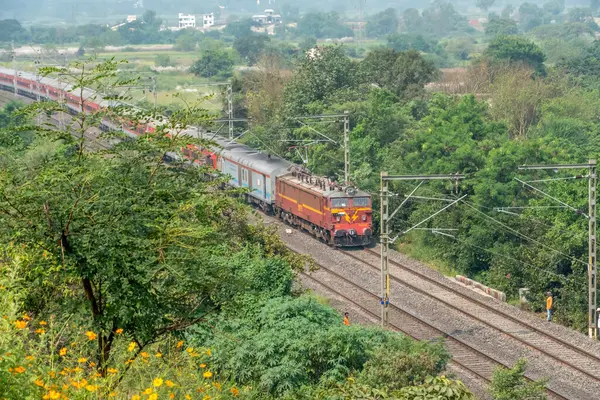 Pune India Octubre 2023 Tren Expreso Solapur Mumbai Vande Bharat — Foto ...
