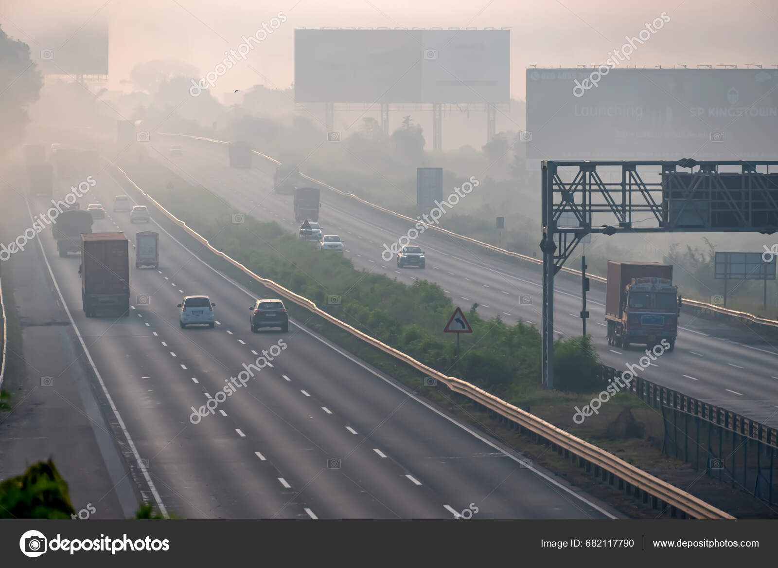 Pune India October 2023 Traffic Mumbai Pune Expressway Pune India ... Pune India October 2023 Traffic Mumbai Pune Expressway Pune India ...