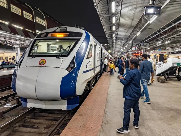 Pune India January 2024 Mumbai Solapur Vande Bharat Express Pune – Stock Editorial Photo © dihuk ...