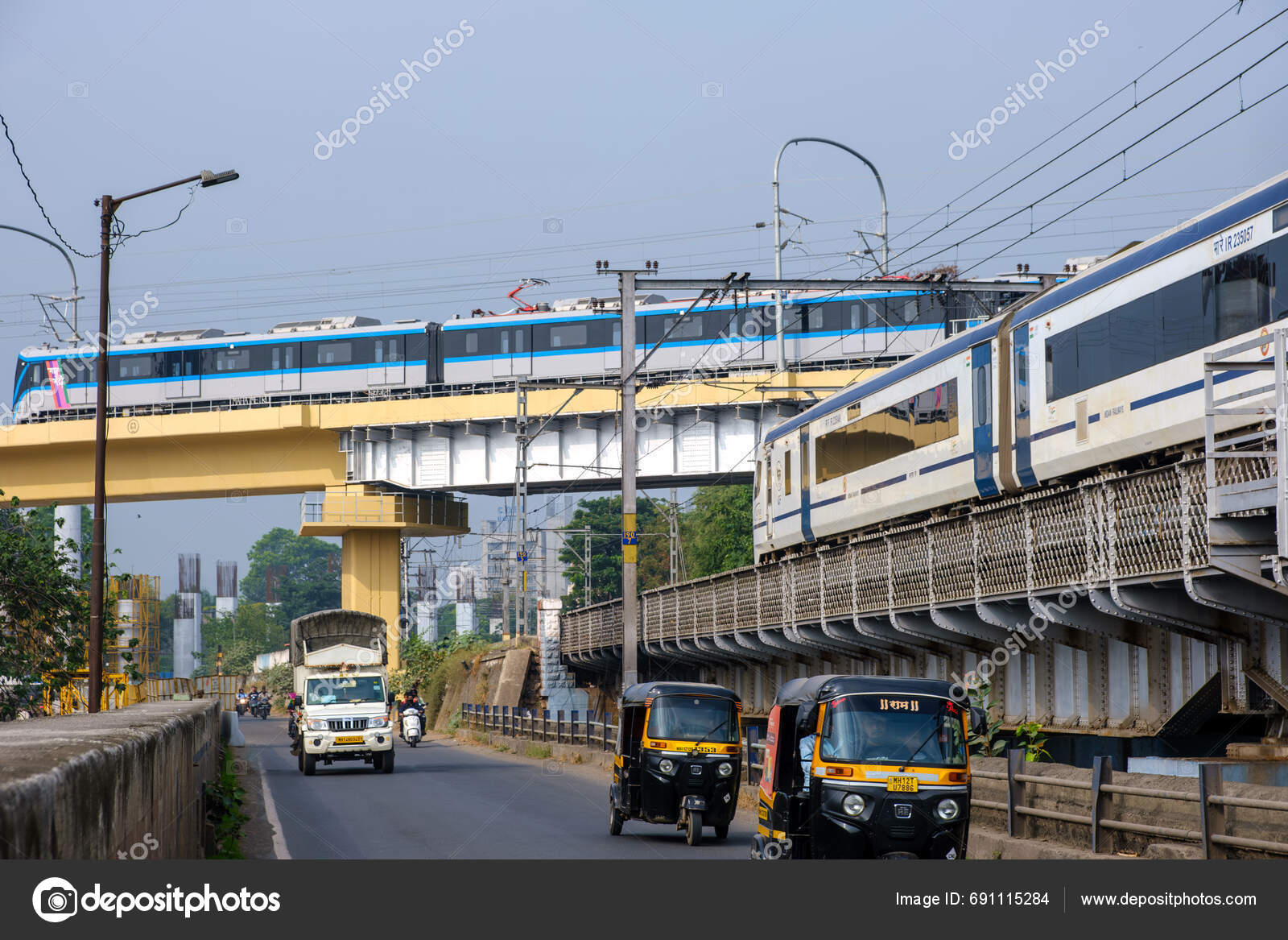 Pune India December 2023 Mumbai Solapur Vande Bharat Express Pune Stock Editorial Photo