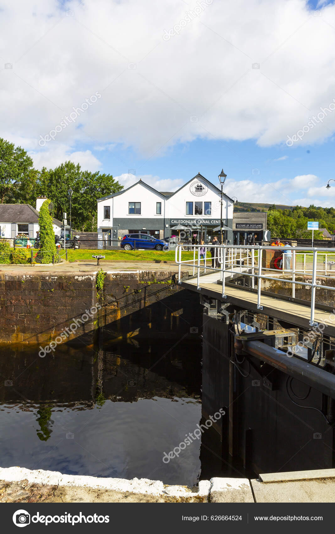 Fort Augustus Scothland 2022 August Swing Bridge Locks Fort Augustus ...
