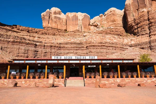 Bluff, Utah, EE.UU. - 16 de octubre de 2019: Twin Rocks Trading Post en ...