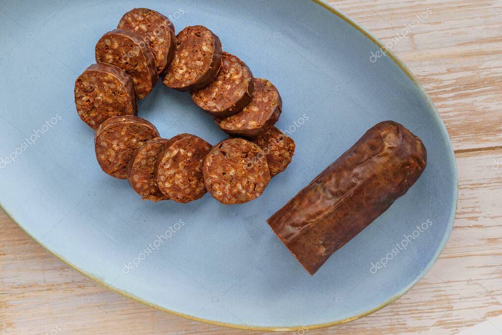 Morcilla de Burgos es una salchicha hecha de arroz, sangre de cerdo ...
