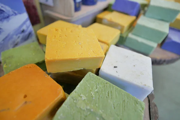 Savon artisans couleurs Stock Photos, Royalty Free Savon artisans ...