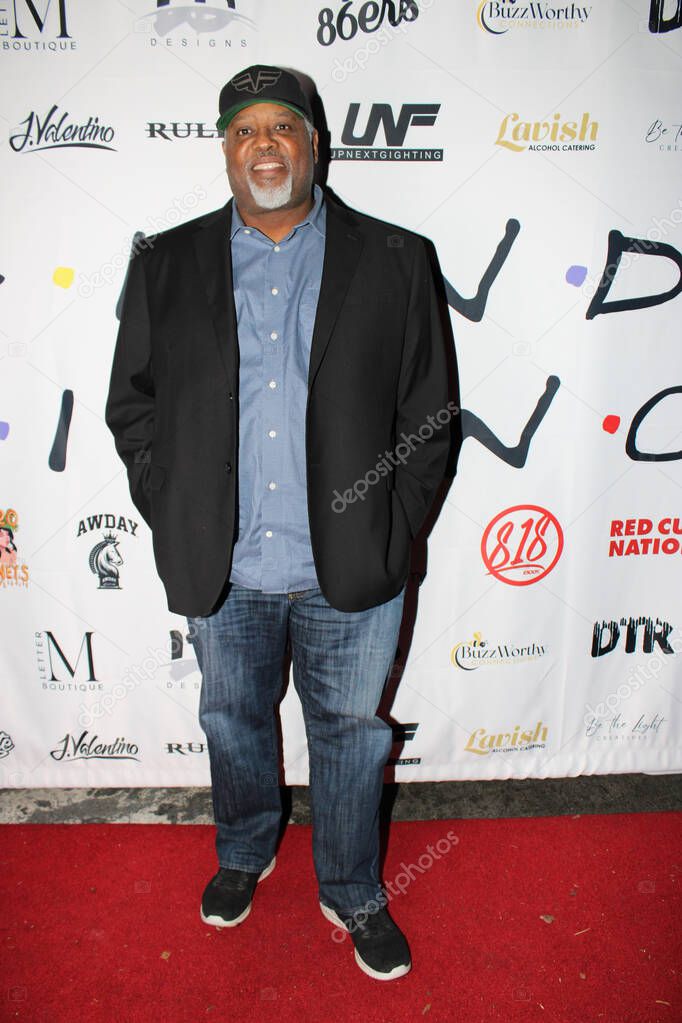 Los Angeles, CA - 19 de noviembre de 2023: Llegadas de alfombras rojas ...