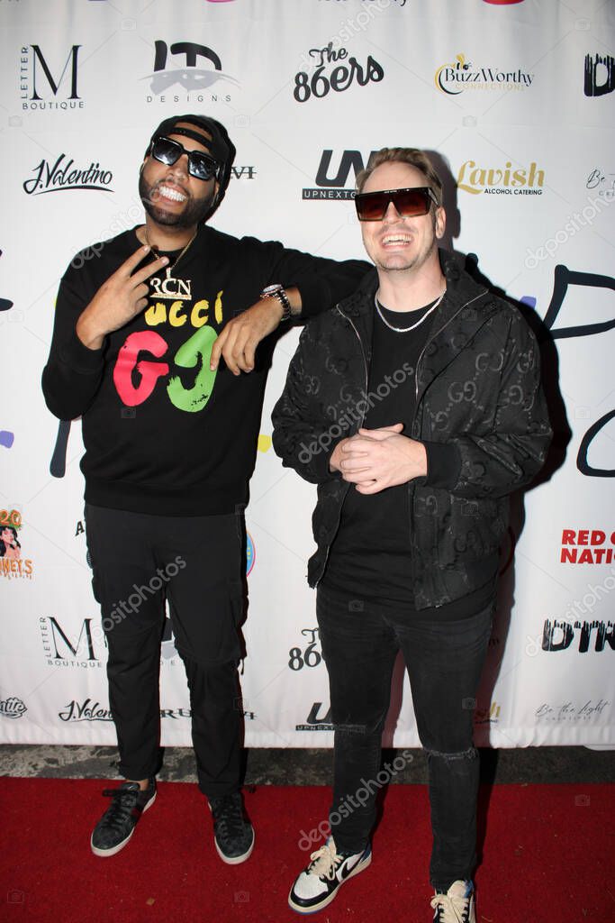 Los Angeles, CA - 19 de noviembre de 2023: Llegadas de alfombras rojas ...