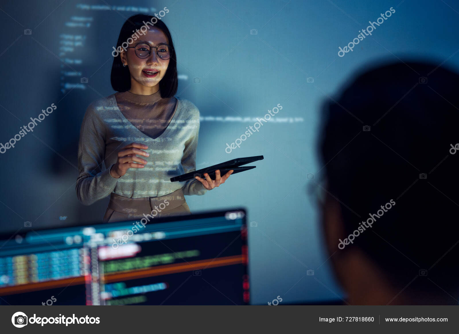 Asian Woman Developers Collaborating Coding Project One Member ...