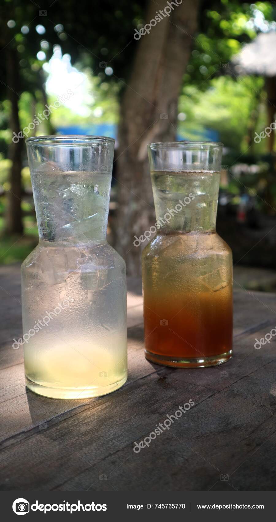 Side View Iced Tea Iced Lime Drink Served Unique Shaped — Stock Photo ...