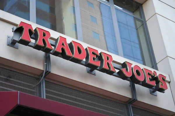 Trader joes Stock Photos, Royalty Free Trader joes Images | Depositphotos
