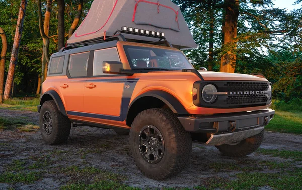 Ford Bronco Raptor Wild Terrain Equipped Expedition Gear Roof Tent ...