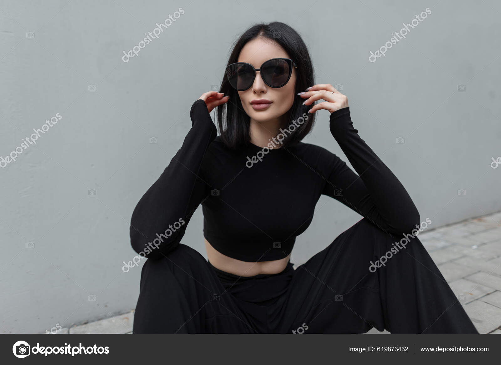 Fashion Beauty Cool Woman Bob Hairstyle Trendy Stylish Black Sunglasses