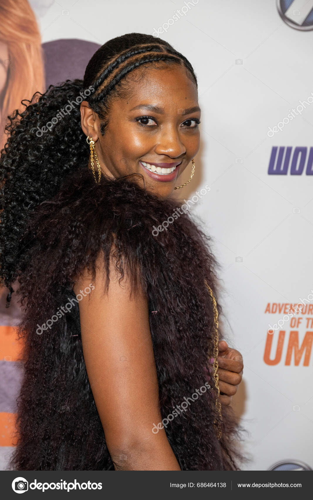 Actress Darnell Rhea Attends World Premiere Adventures Naked Umbrella ...