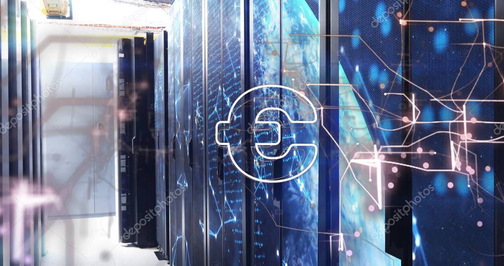 Imagen del símbolo del euro sobre la sala de servidores. Tecnología ...