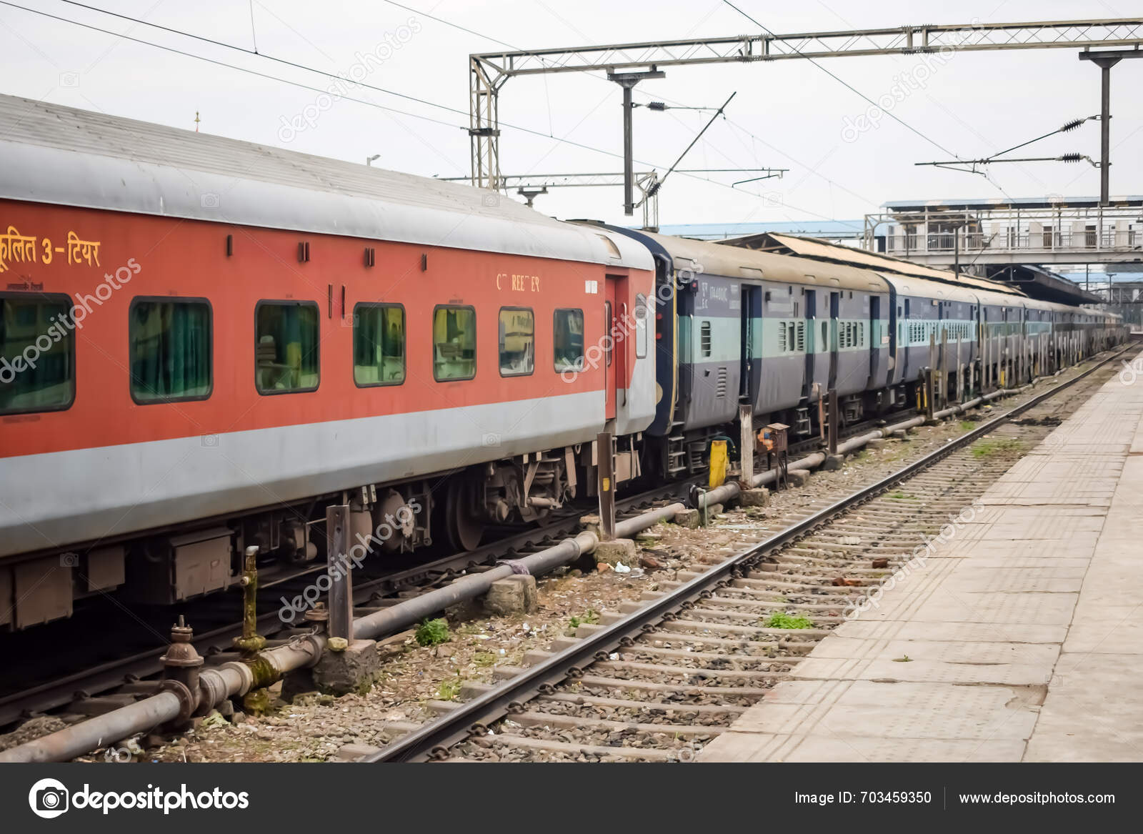 Amritsar India Febrero 2024 Tren Indio Plataforma Estación Tren ...