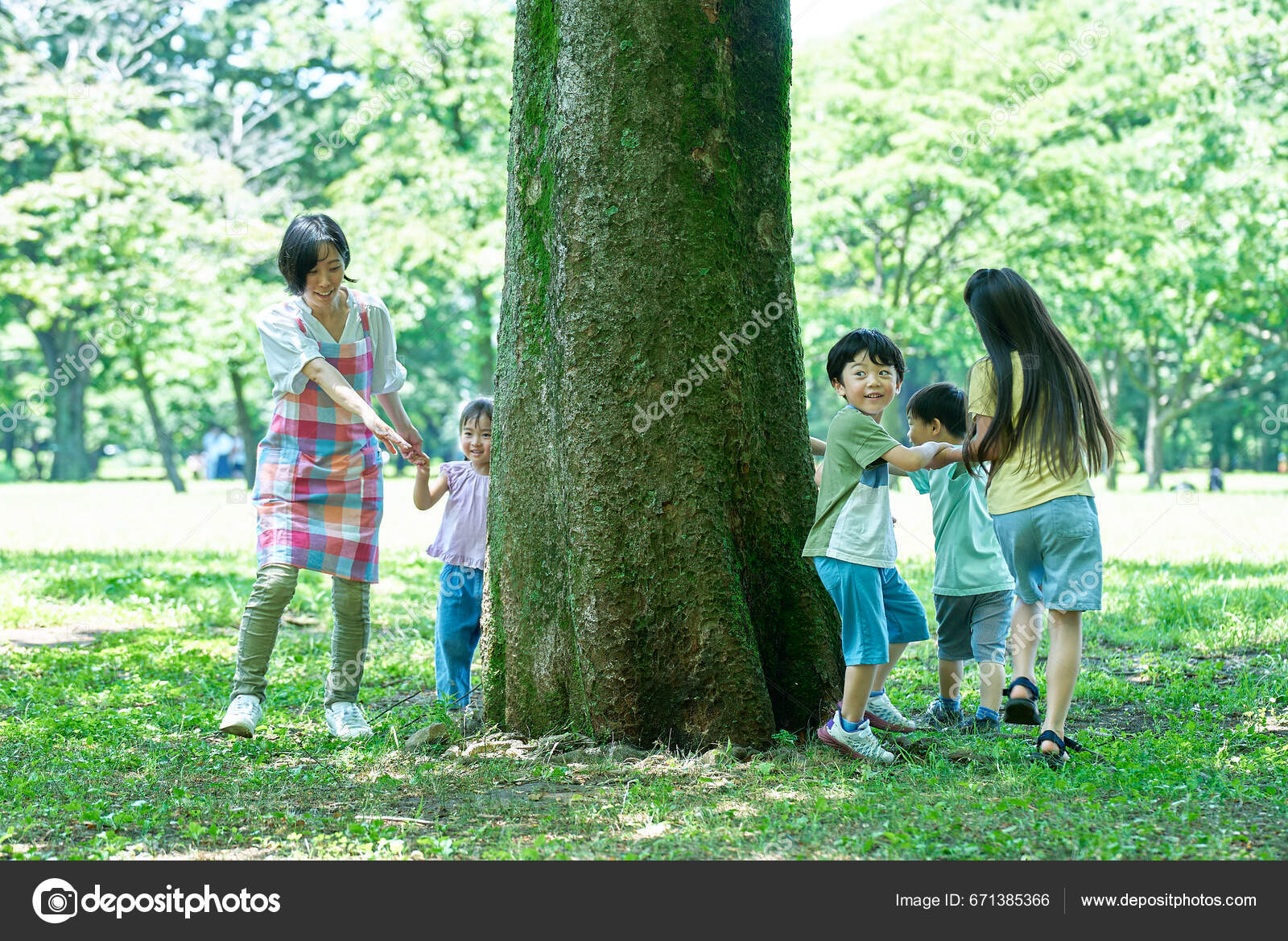 Children Woman Holding Hands Going Tree Park — Stock Photo © marucco ...