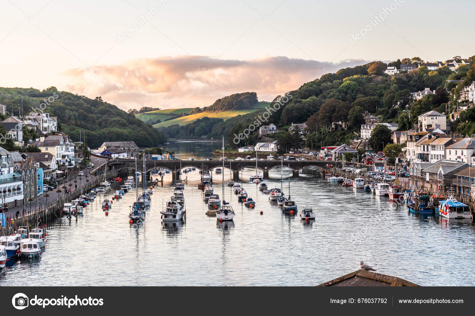Looe Cornwall August 2023 Picturesque Coastal Town Looe Beautiful Sunny ...