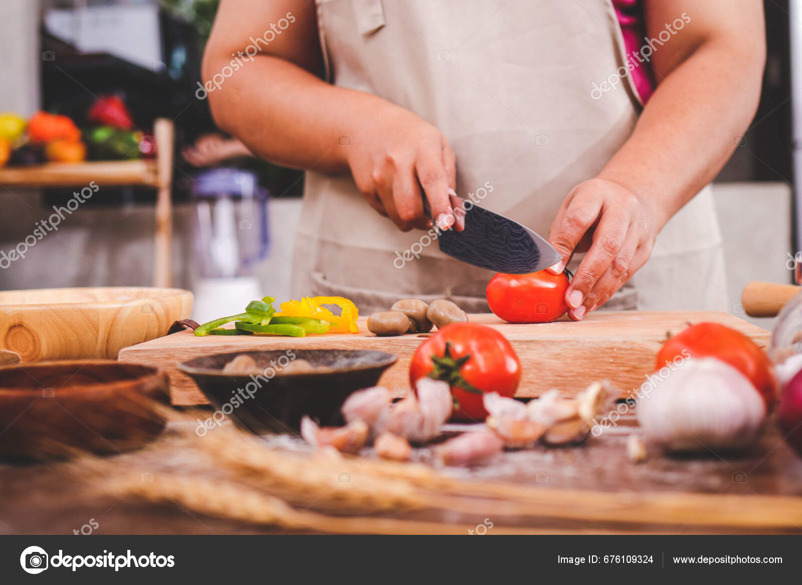 Fat Girl Cook Kitchen Slicing Tomatoes Pizza Food Concept Chef — Stock ...
